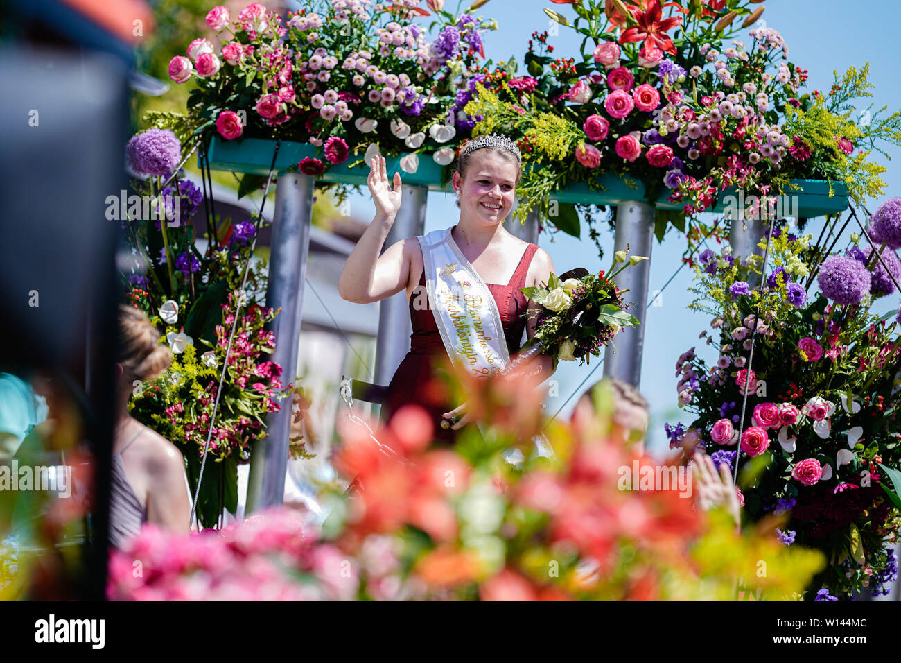 The float grandstand hi-res stock photography and images - Alamy