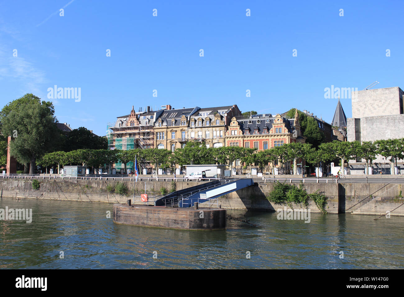 Boat dock on the Rhine river in Mainz Stock Photo - Alamy