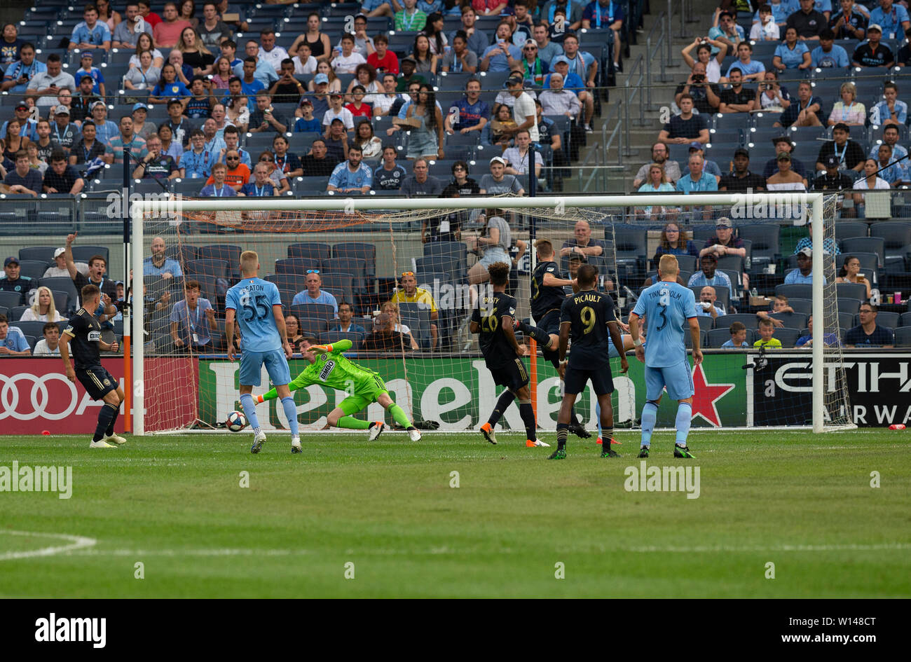 Goalkeeper Matt Freese (1) of Philadelphia Union saves during regular ...