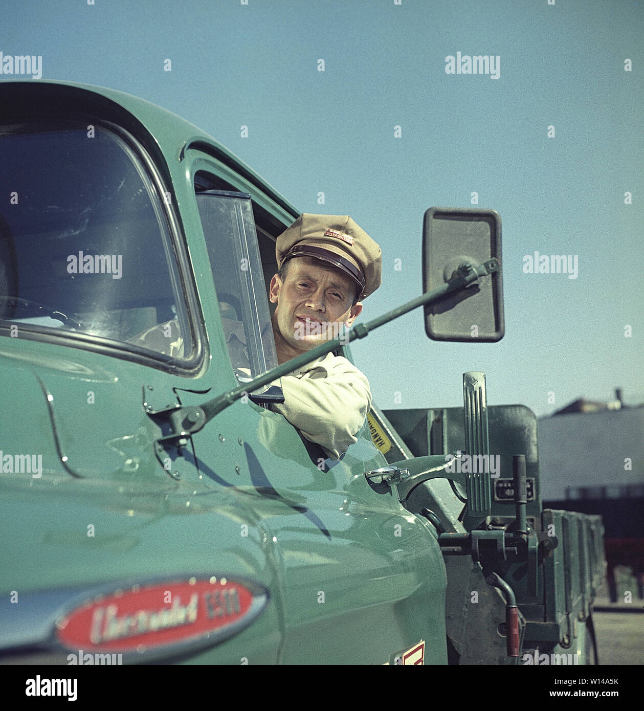 Delivery and 1950s hi-res stock photography and images - Alamy