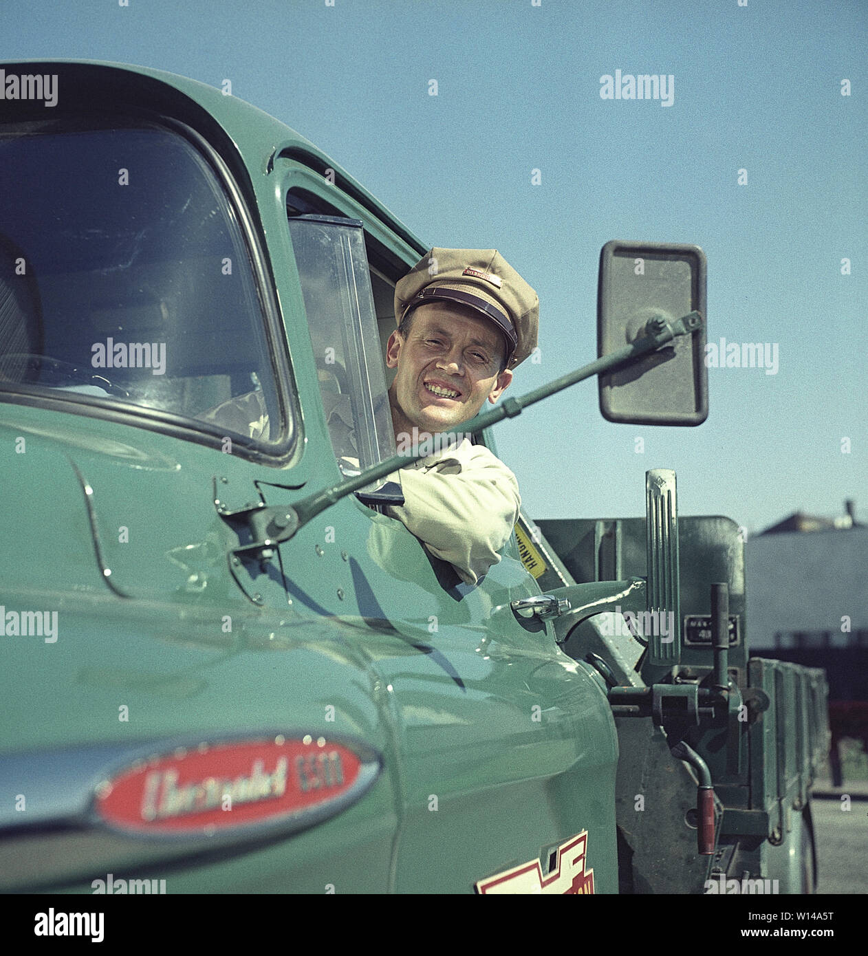 Delivery and 1950s hi-res stock photography and images - Alamy