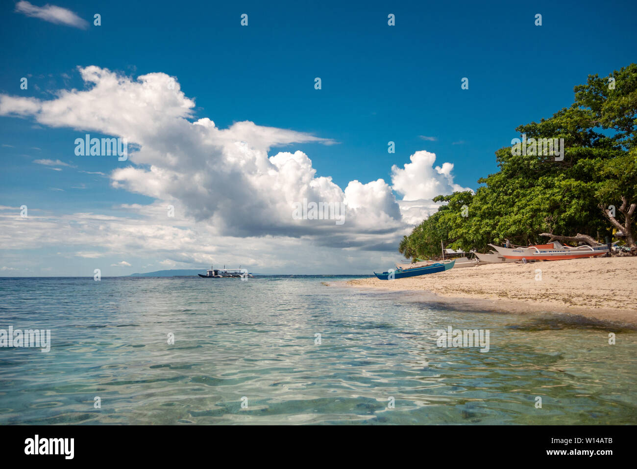 Bohol, Philippines - June, 19, 2019: Amazing paradise Alona beach with ...
