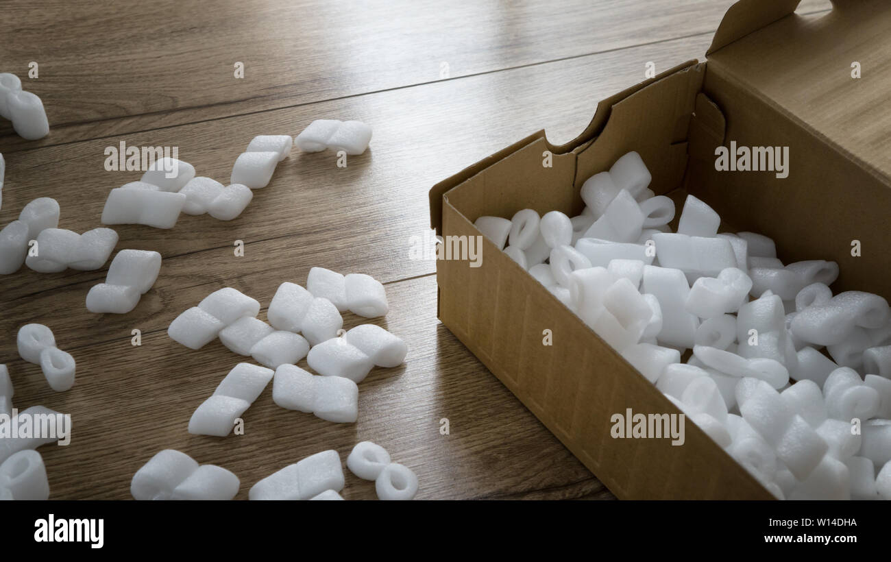 cardboard box with polystyrene delivery box fragile Stock Photo - Alamy