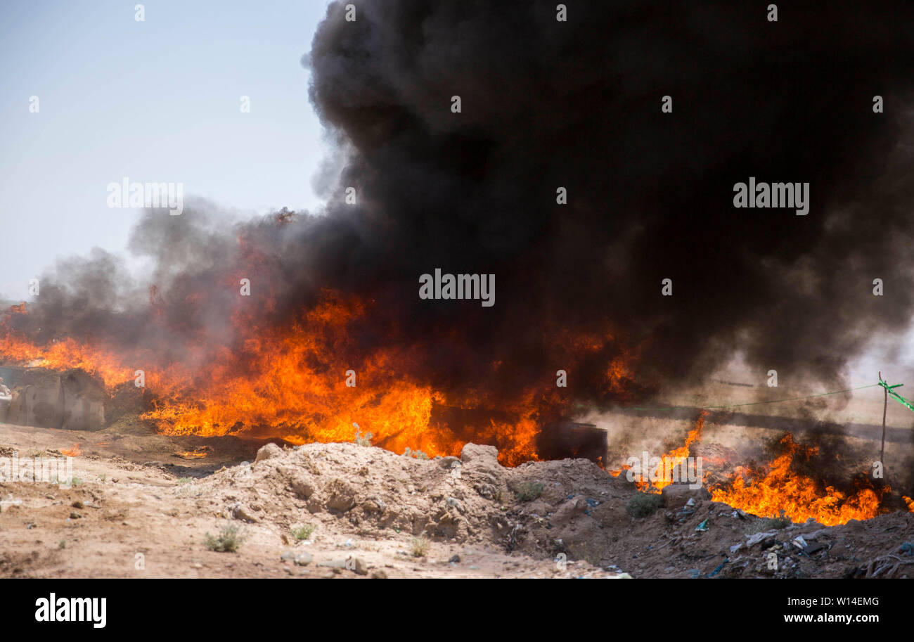 Burning drugs hi-res stock photography and images - Alamy