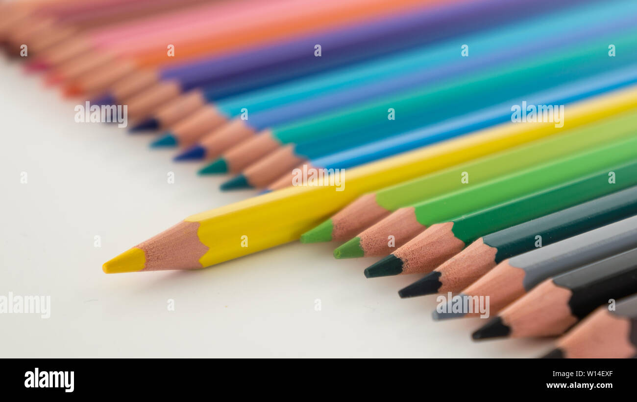 Pencils lined up hi-res stock photography and images - Alamy