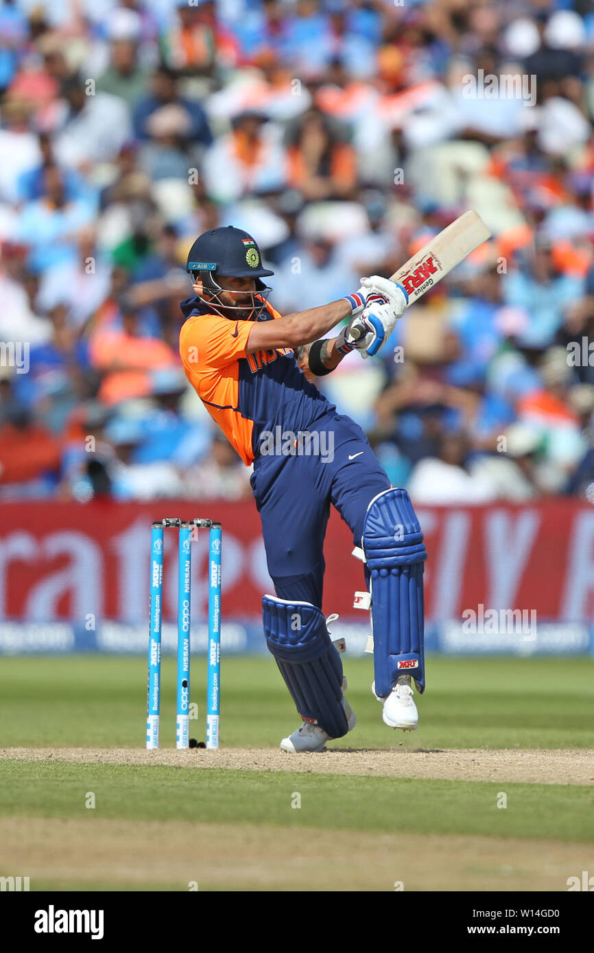 Virat kohli india plays shot hi-res stock photography and images - Alamy