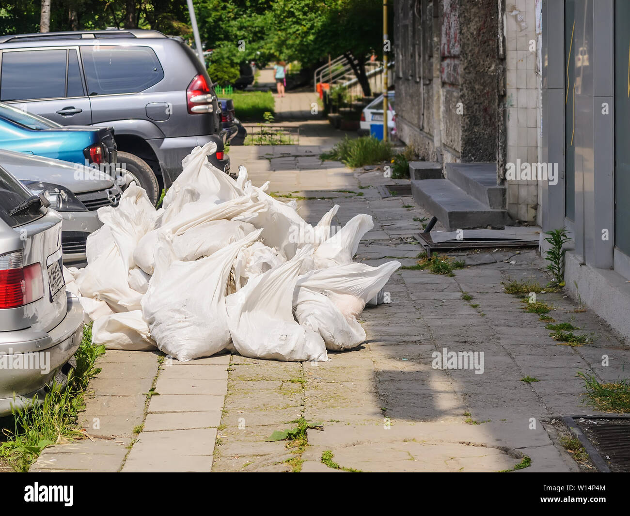Collecting recycling city life hi-res stock photography and images - Alamy