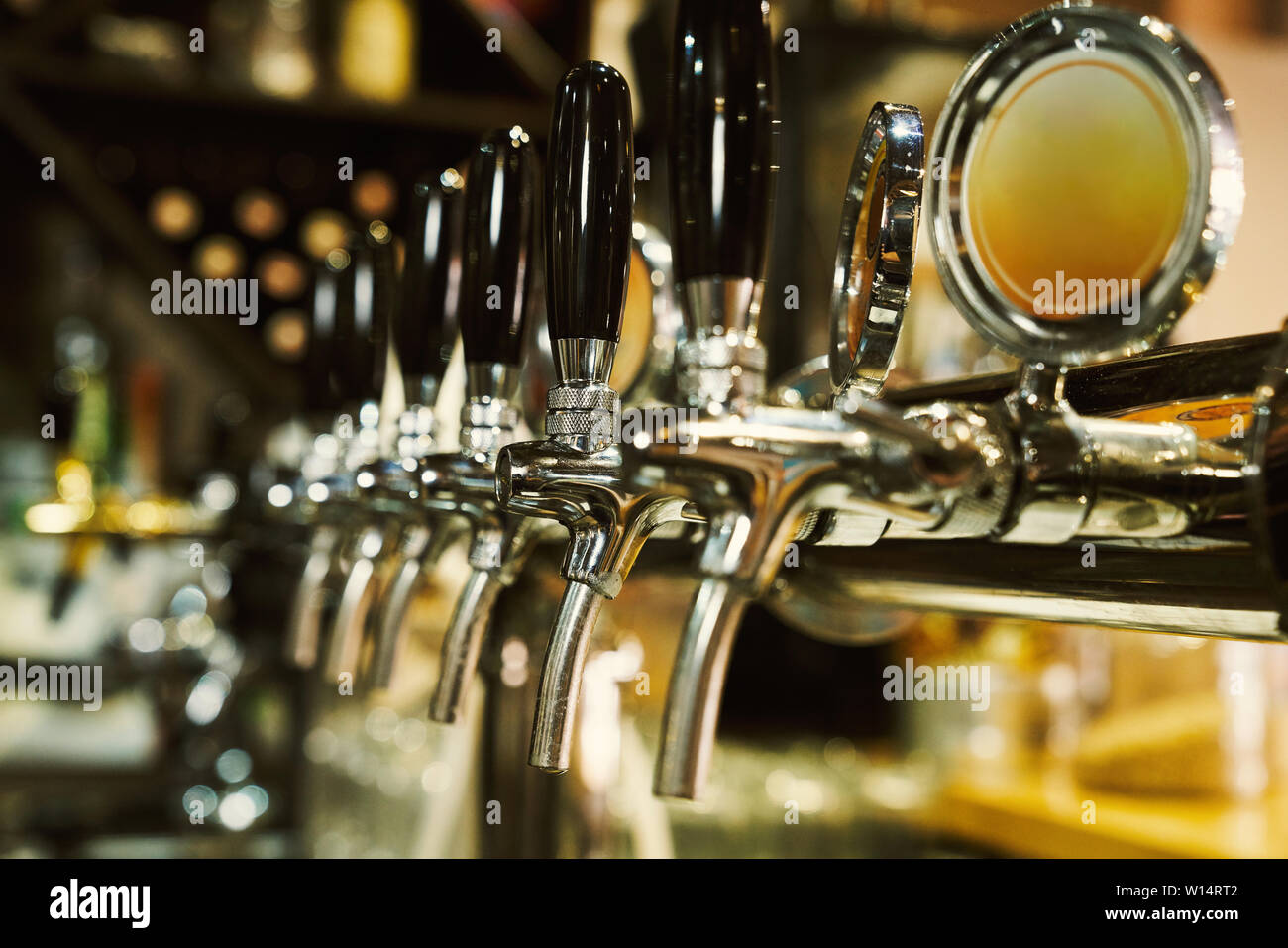 Tap bar hi-res stock photography and images - Alamy