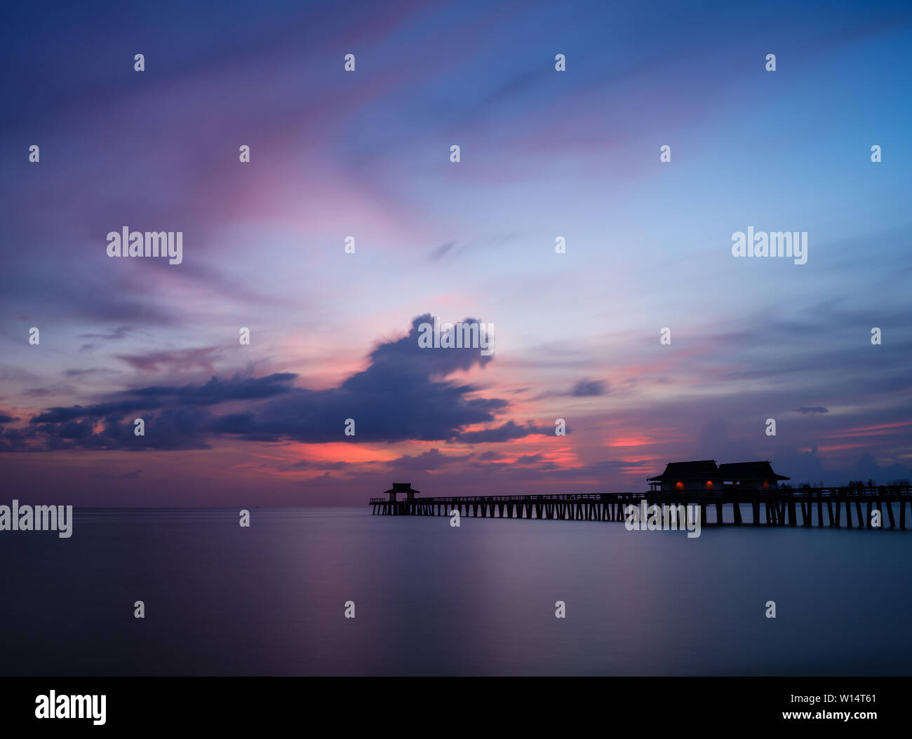 NAPLES, FLORIDA - CIRCA JULY 2018: Historic Naples Pier in the Gulf of ...