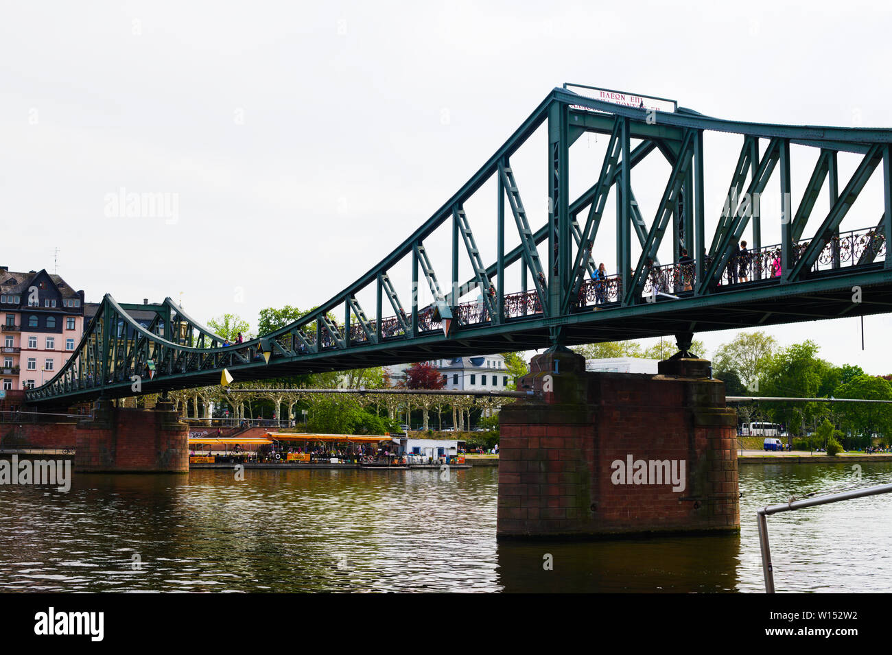People at river main hi-res stock photography and images - Alamy