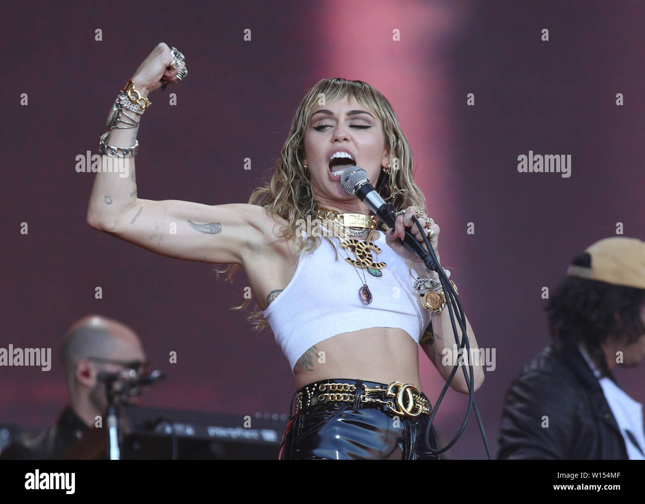 Miley Cyrus performing on the fifth day of the Glastonbury Festival at ...
