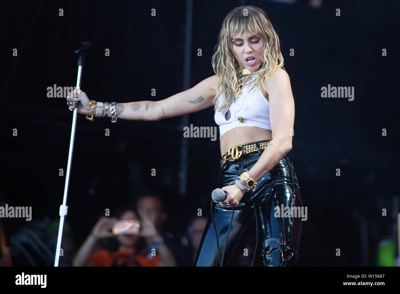 Miley Cyrus performing on the fifth day of the Glastonbury Festival at ...