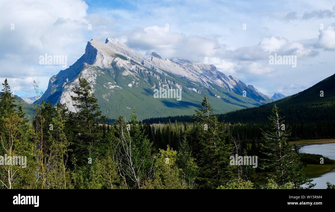 River valley rundle hi-res stock photography and images - Alamy