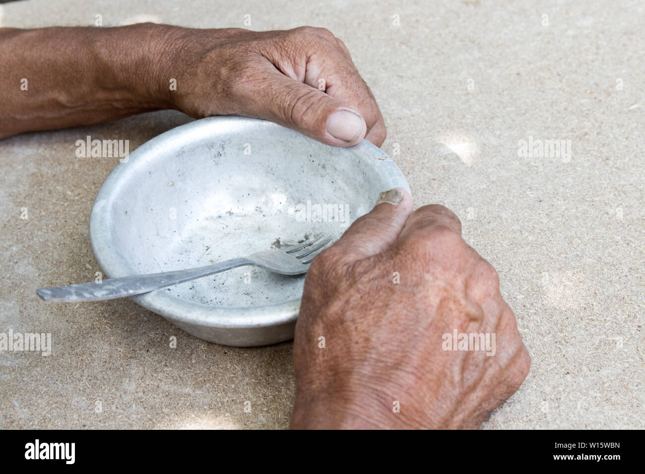 Empty plate poor hi-res stock photography and images - Alamy
