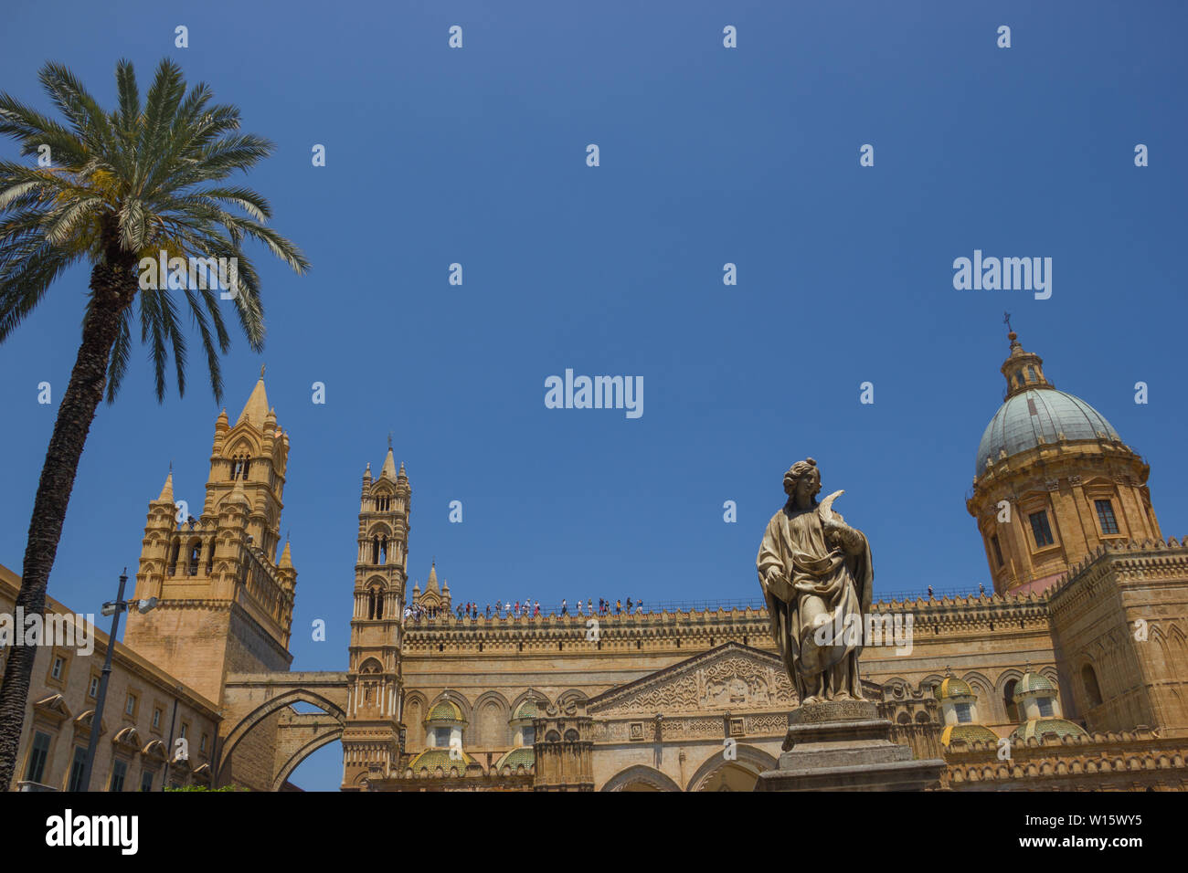 Palermo sicily building hi-res stock photography and images - Alamy