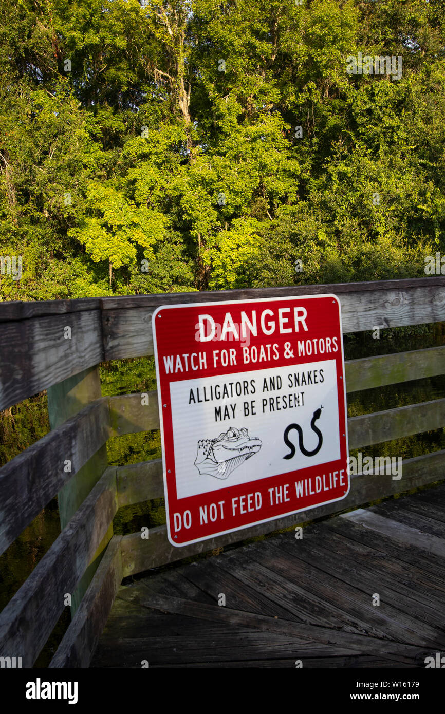 Snake warning sign hi-res stock photography and images - Alamy