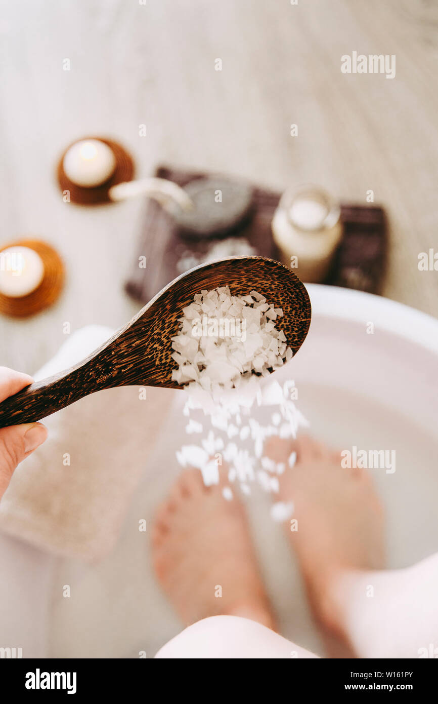 Magnesium Chloride Solution High Resolution Stock Photography and ...