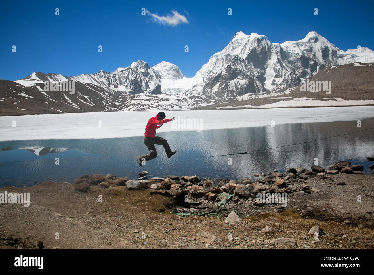Gurudongmar lake - North Sikkim Stock Photo - Alamy