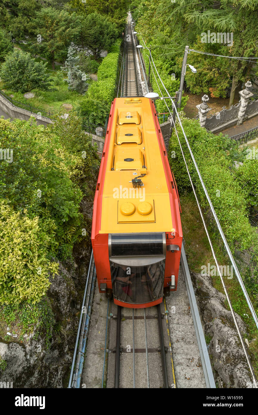 Train mountain italy hi-res stock photography and images - Alamy