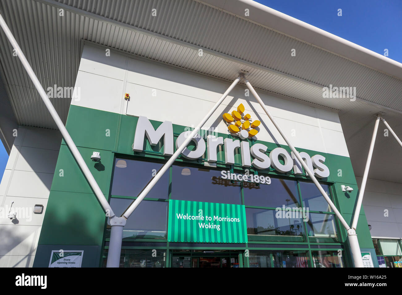 Wm morrison hi-res stock photography and images - Alamy