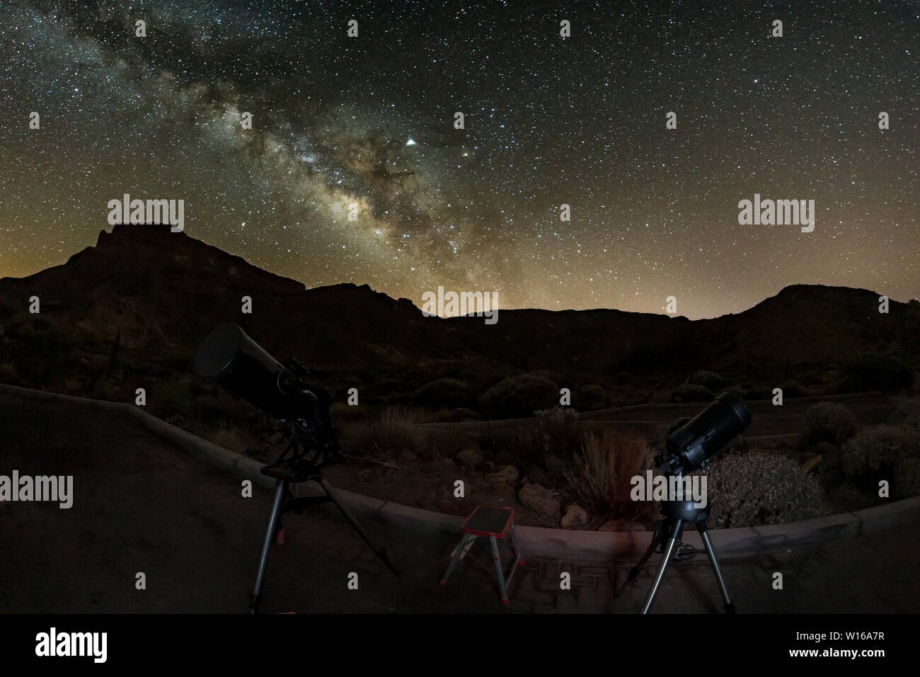 Stars long exposure circular hi-res stock photography and images - Alamy