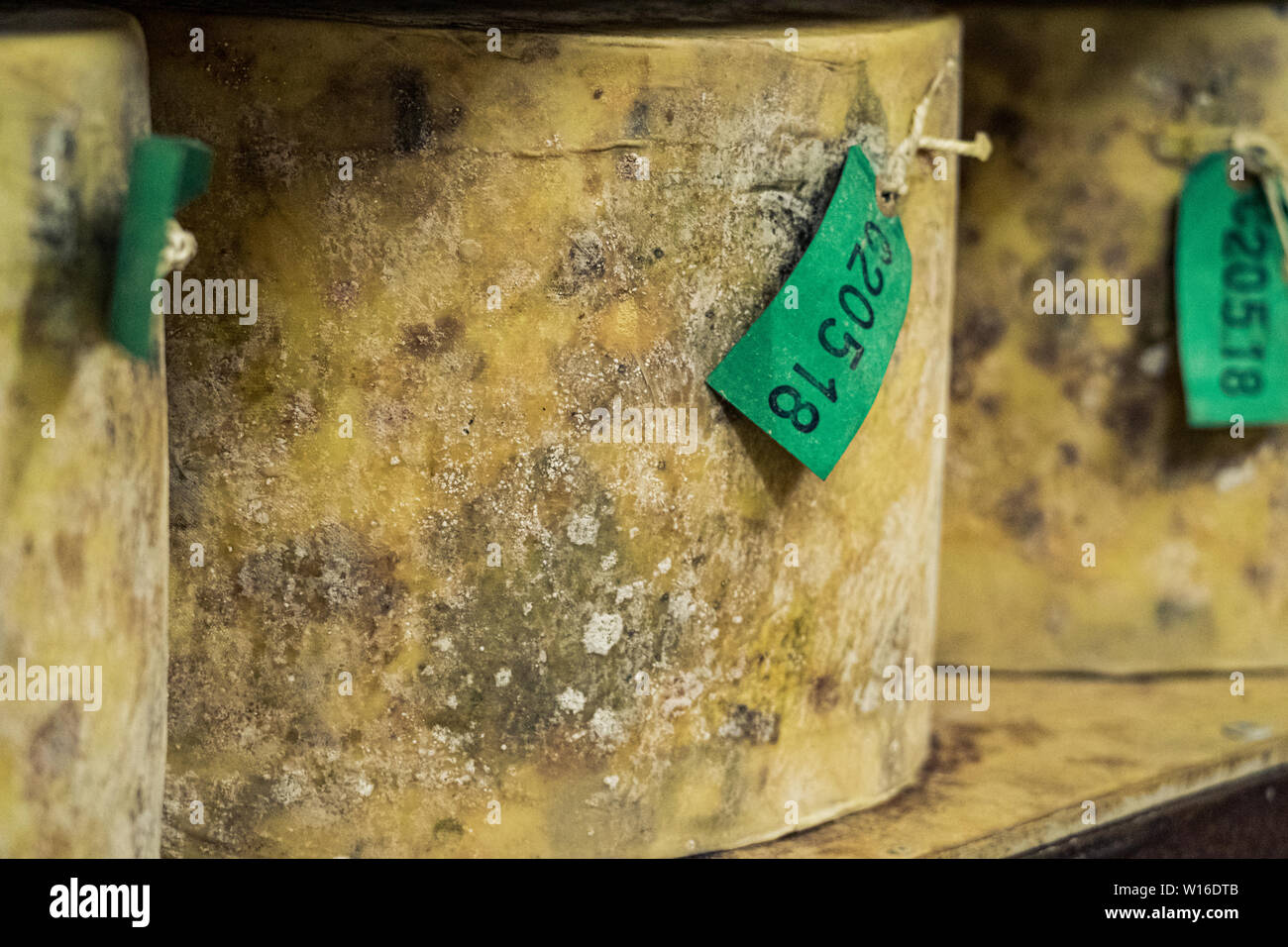 Traditional cheddar truckle hi-res stock photography and images - Alamy
