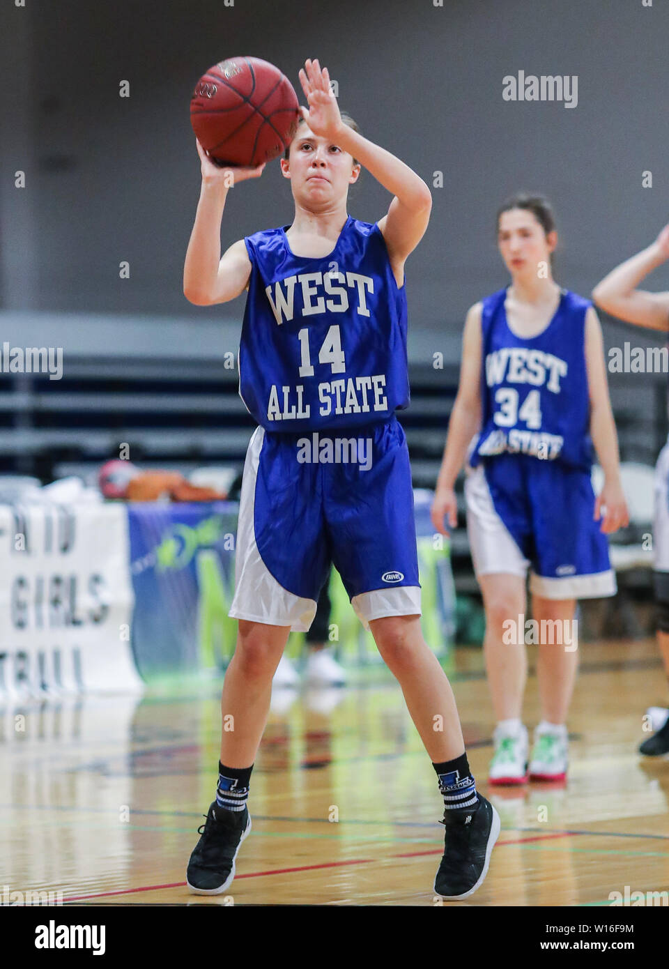 Basketball action at the Washington State 2A and 3A All Star Game in ...