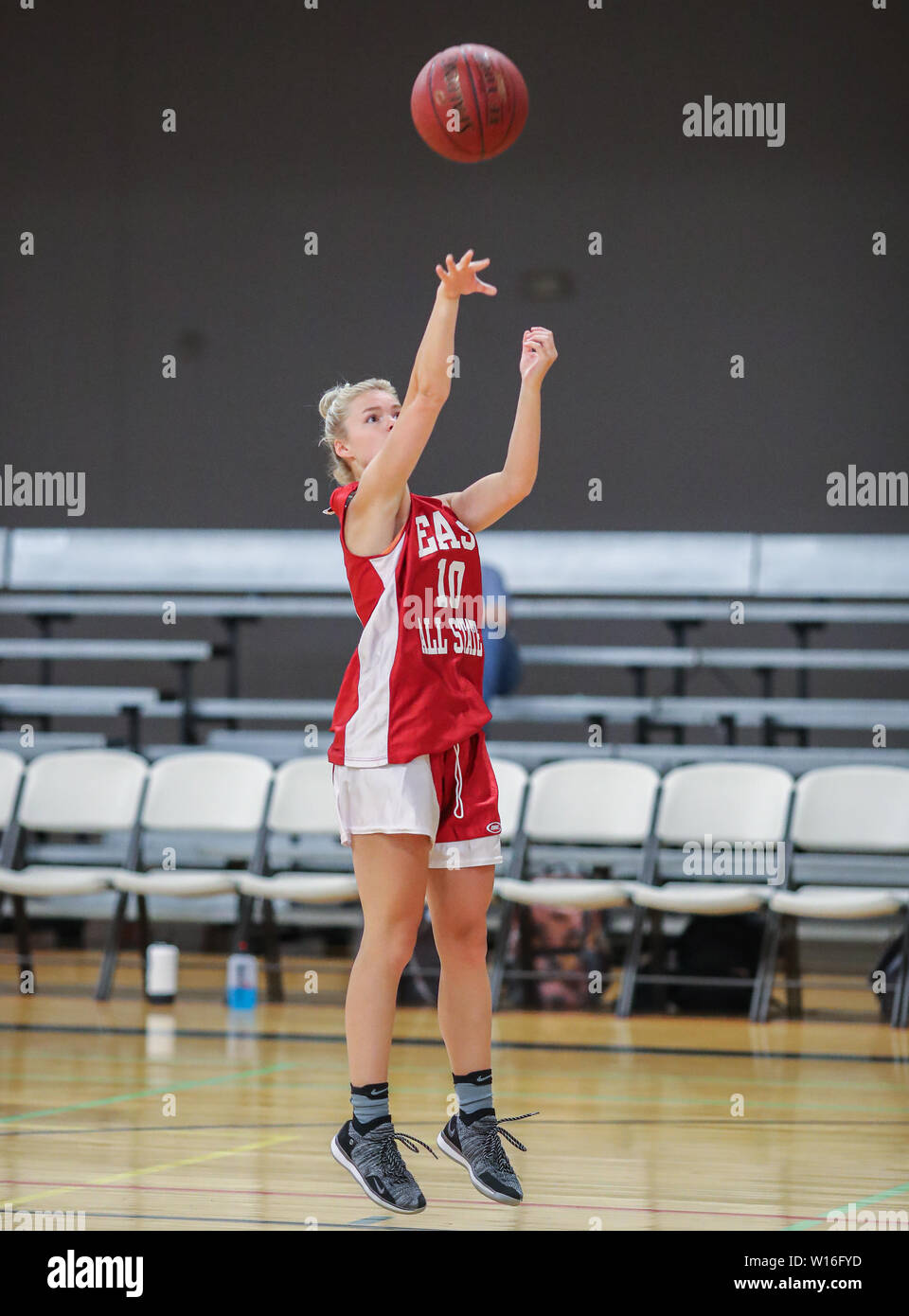 Basketball action at the Washington State 2A and 3A All Star Game in ...