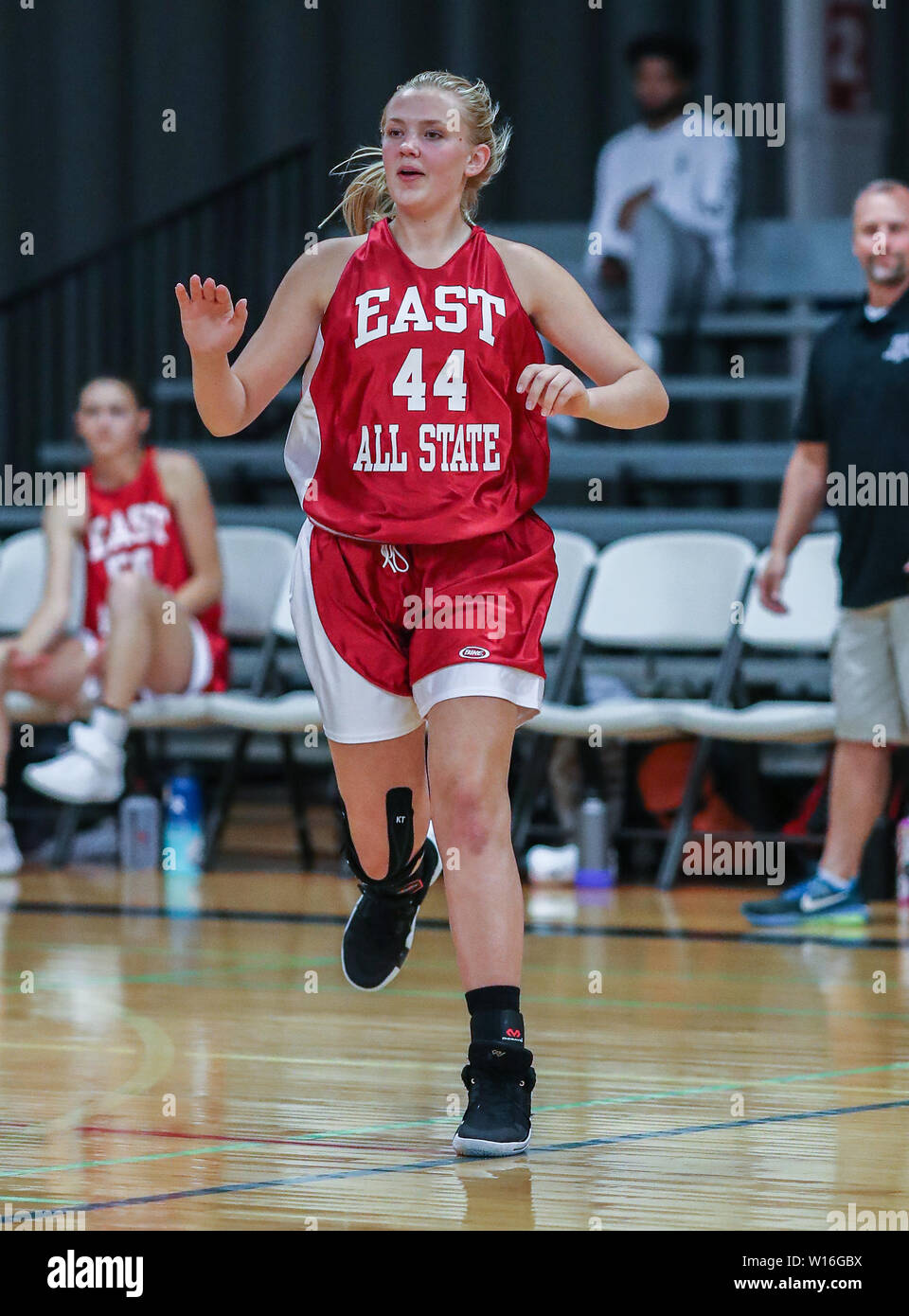 Basketball action at the Washington State 2A and 3A All Star Game in ...