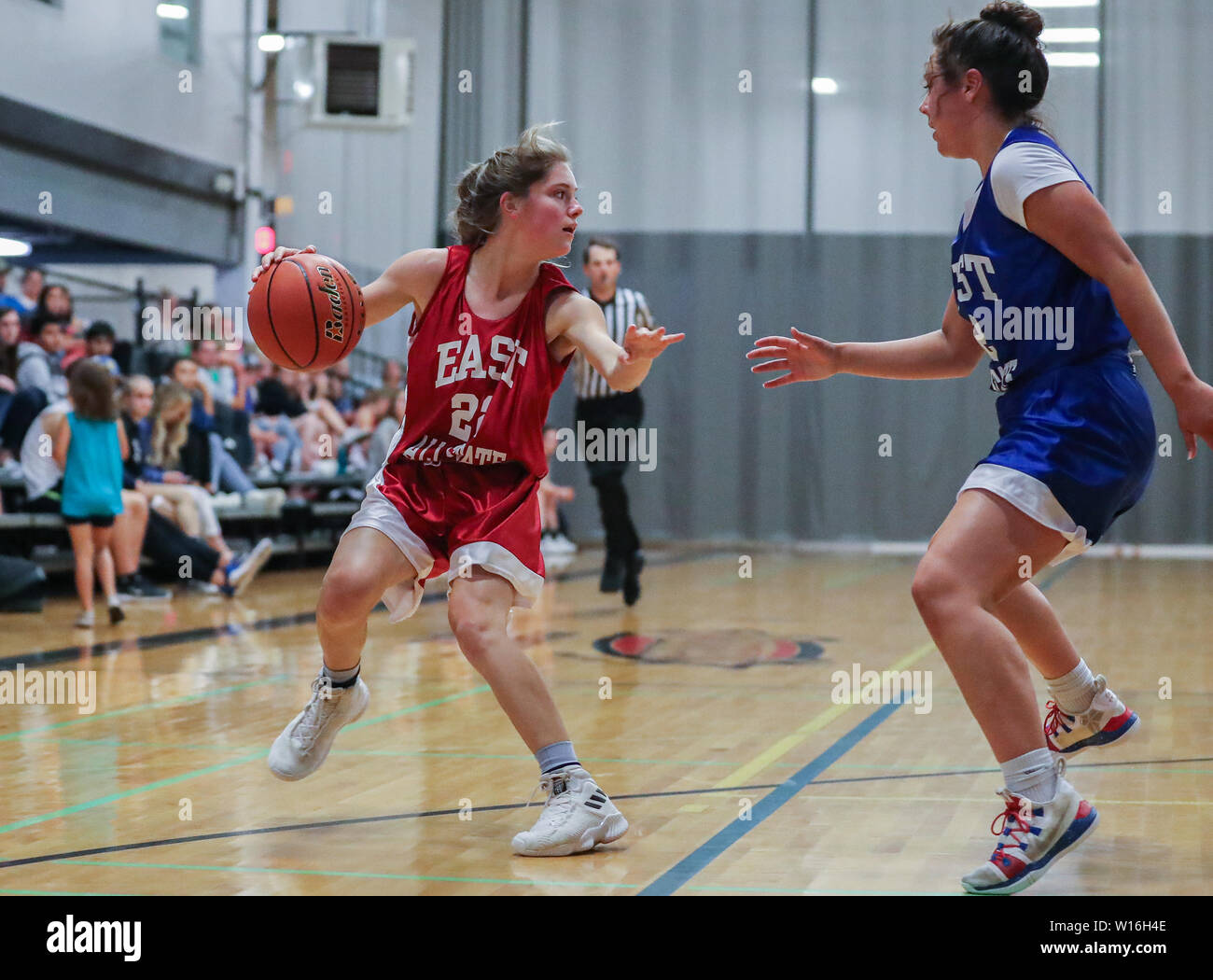 Basketball action at the Washington State 2A and 3A All Star Game in ...
