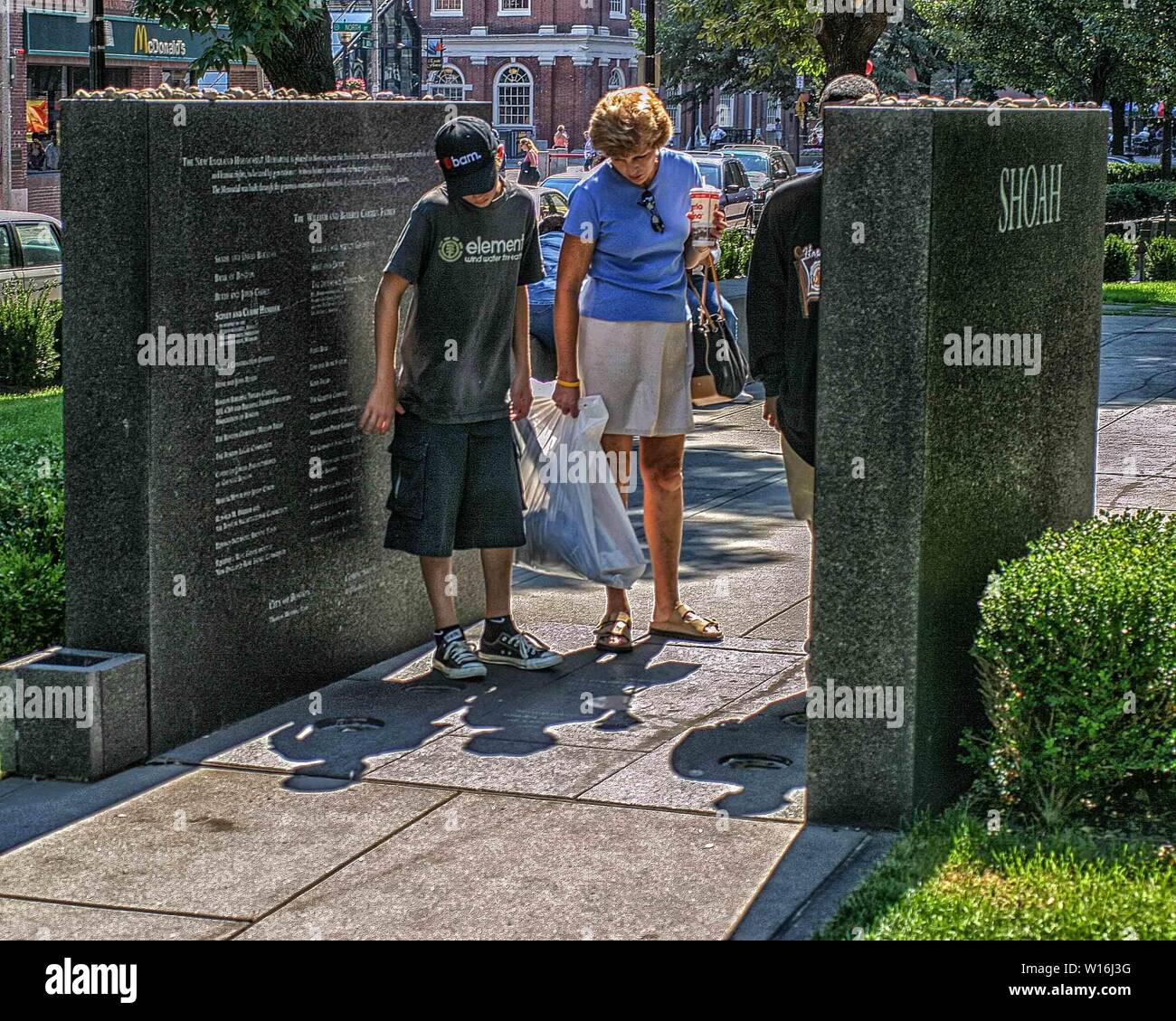 Boston, Massachusetts, USA. 8th Sep, 2005. Tourists view sidewalk ...