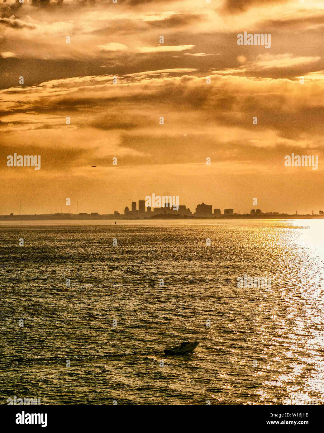 Harbor patrol craft hi-res stock photography and images - Alamy