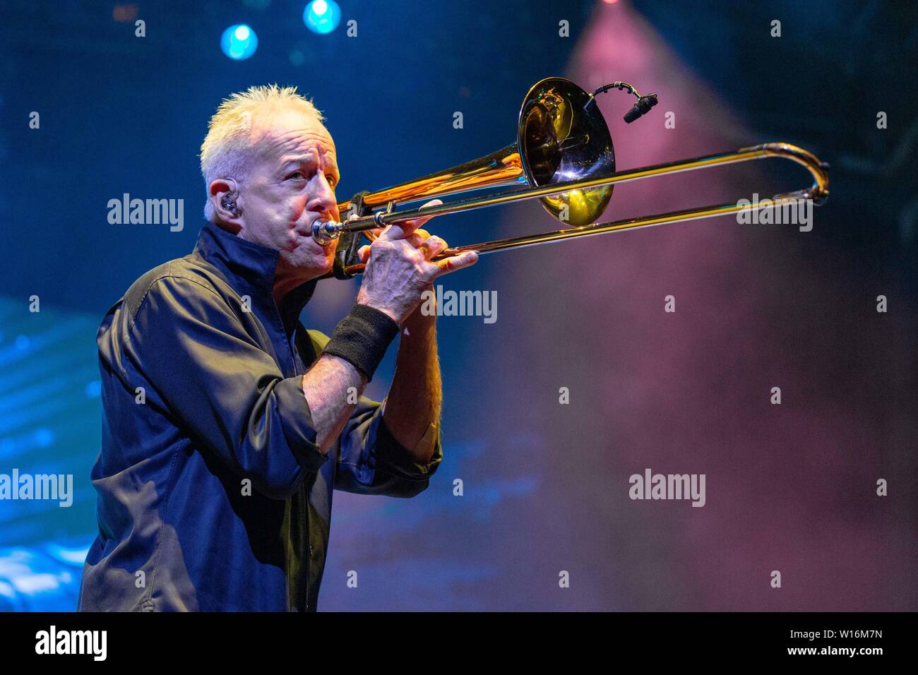 James pankow hi-res stock photography and images - Alamy