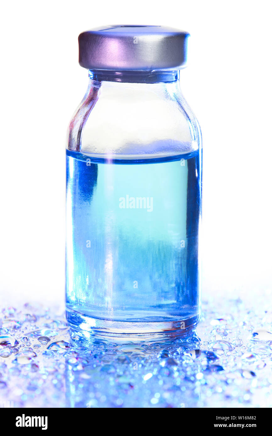 Empty insulin bottle hi-res stock photography and images - Alamy