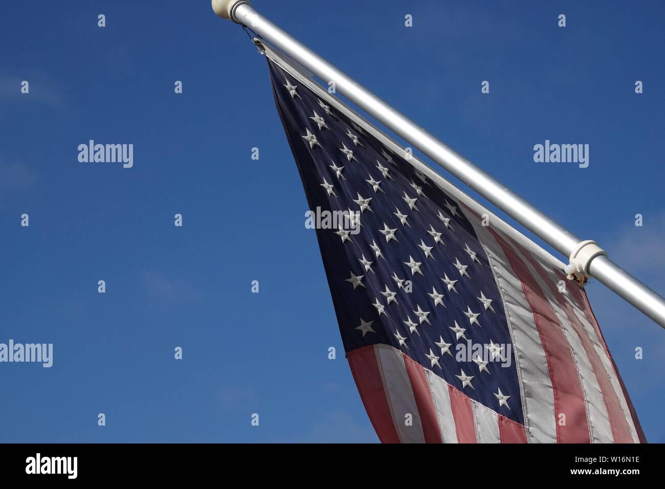 Old american flag 13 stars hi-res stock photography and images - Alamy