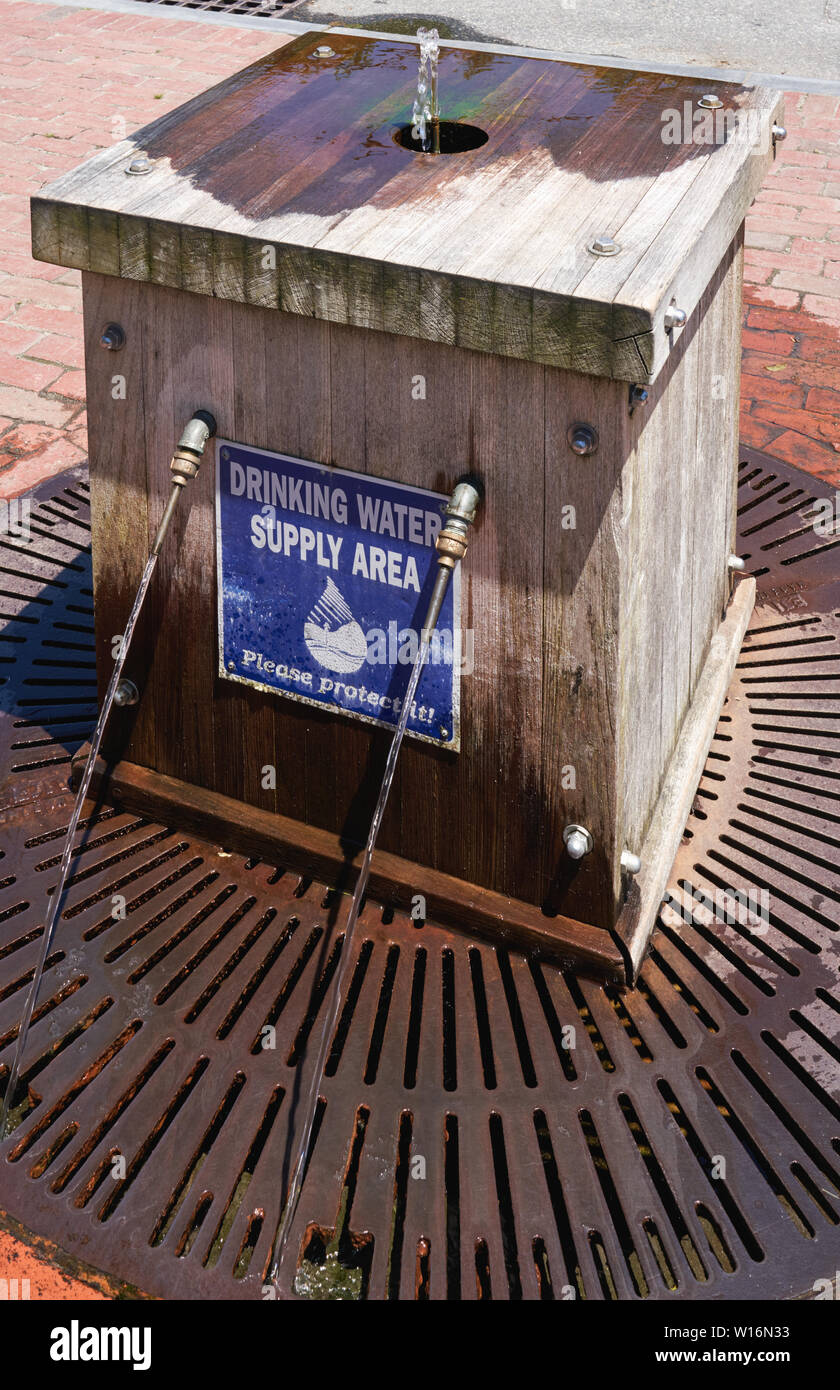 Public water supply sign hi-res stock photography and images - Alamy