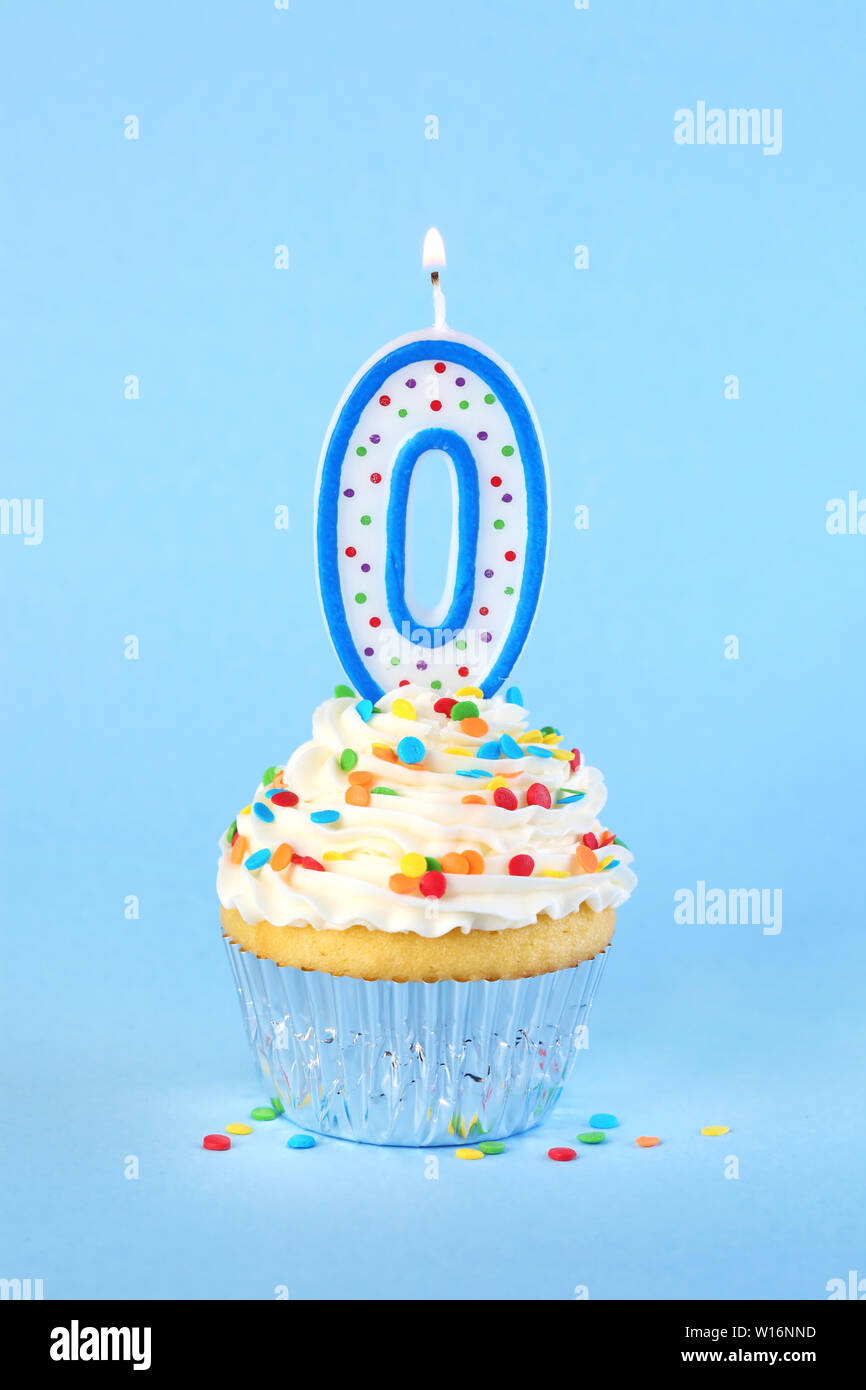 Cupcake birthday candle number hi-res stock photography and images - Alamy