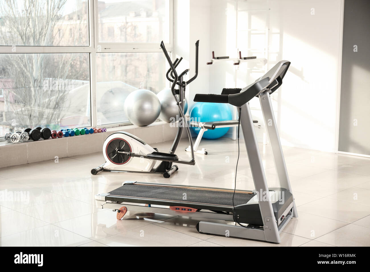 Modern exercise machines hi-res stock photography and images - Alamy