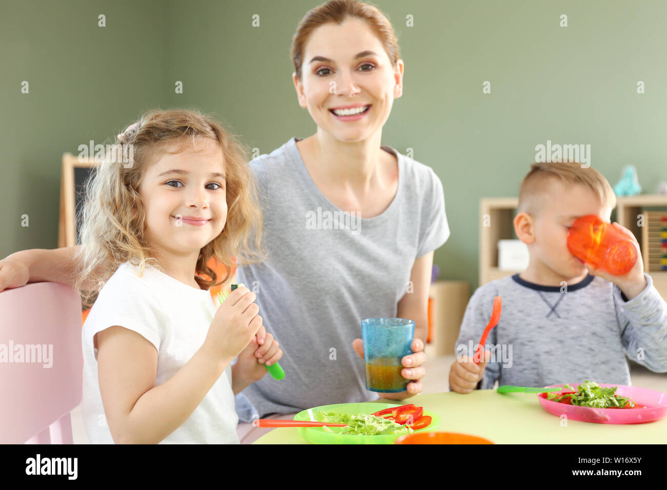 Teacher portrait lunch in school hi-res stock photography and images ...