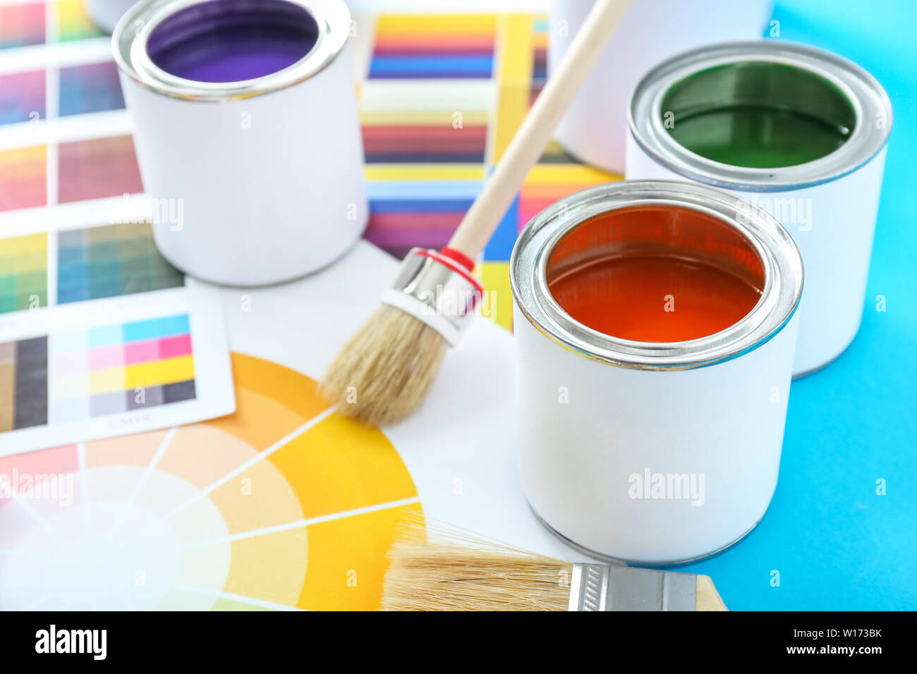 Cans paints palette samples hi-res stock photography and images - Alamy