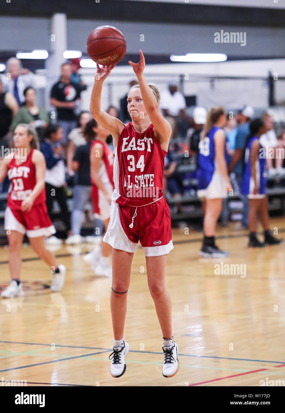 Basketball action at the Washington State 2A and 3A All Star Game in ...