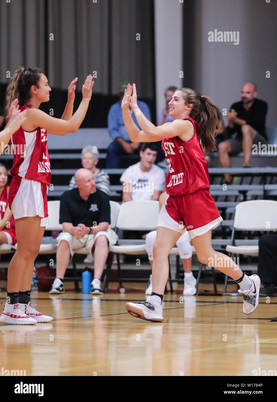 Basketball action at the Washington State 2A and 3A All Star Game in ...