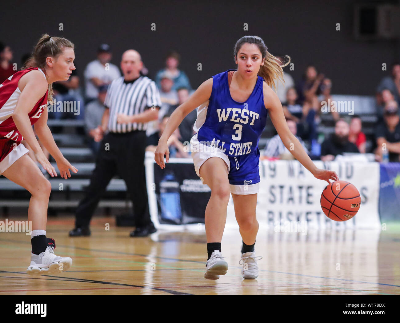 Basketball action at the Washington State 2A and 3A All Star Game in ...