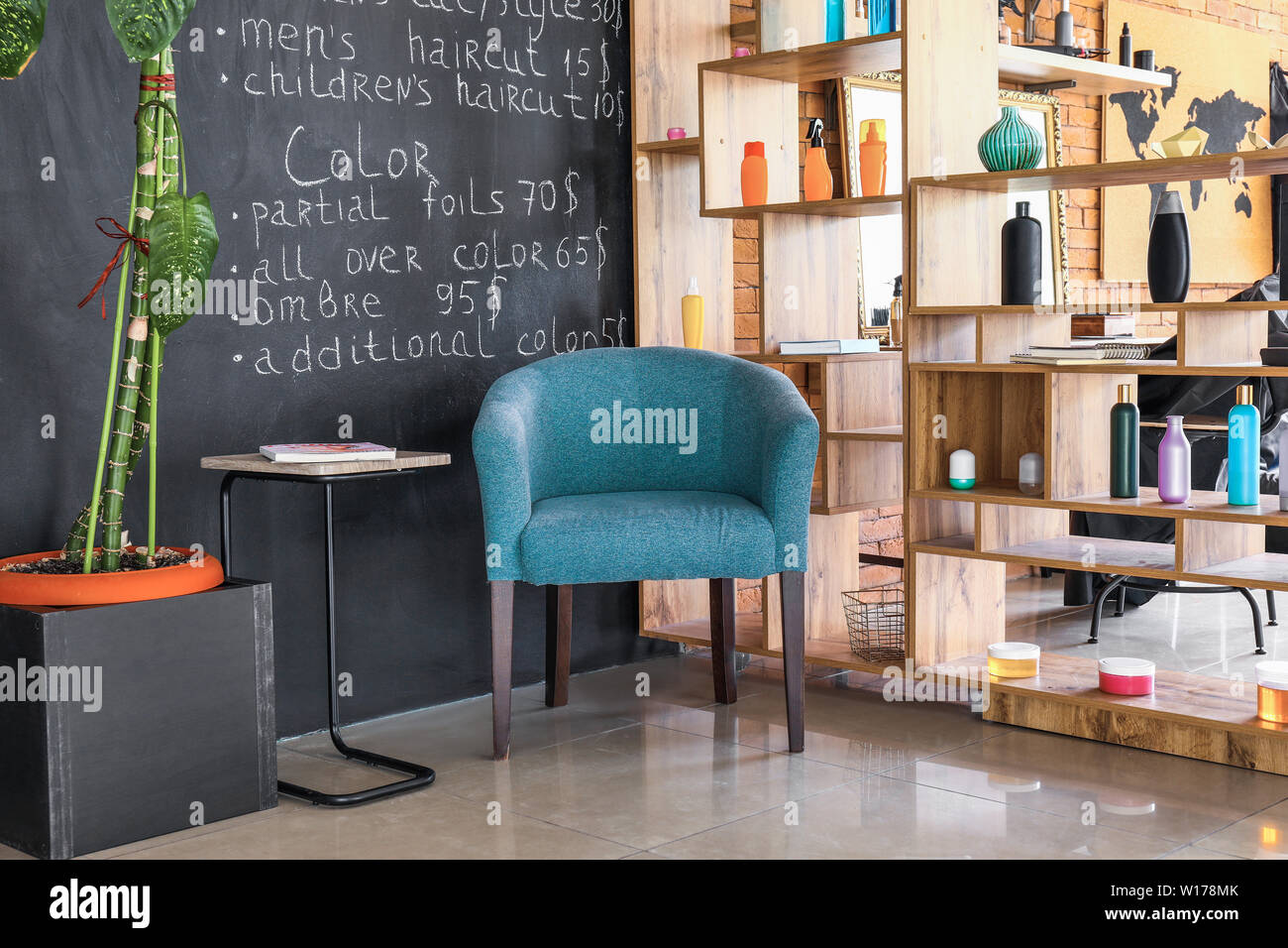 Interior of modern hairdressing salon Stock Photo - Alamy