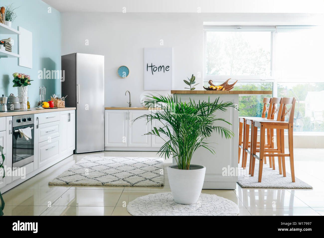 Interior of modern comfortable kitchen Stock Photo - Alamy