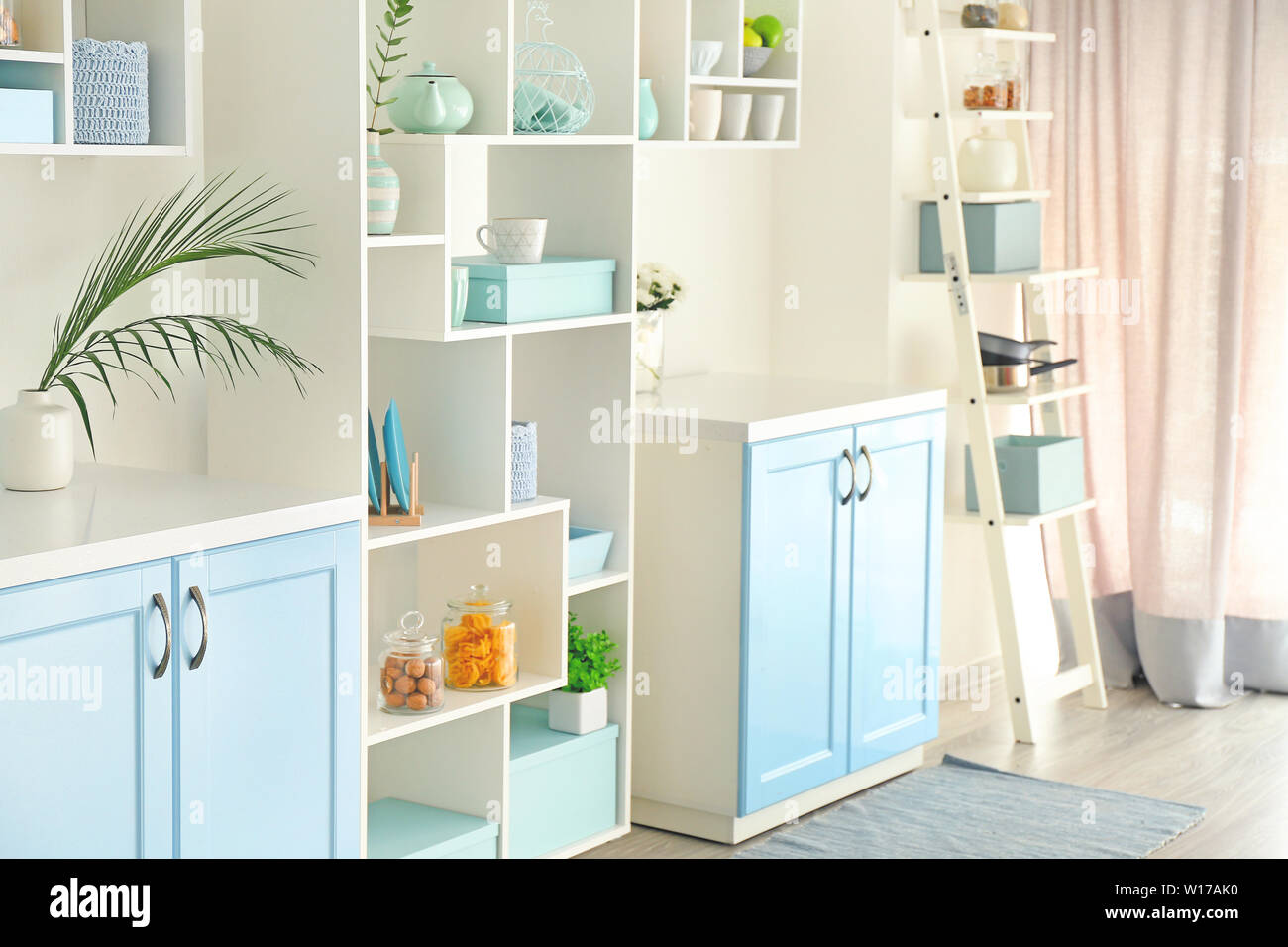 Interior of modern comfortable kitchen Stock Photo - Alamy