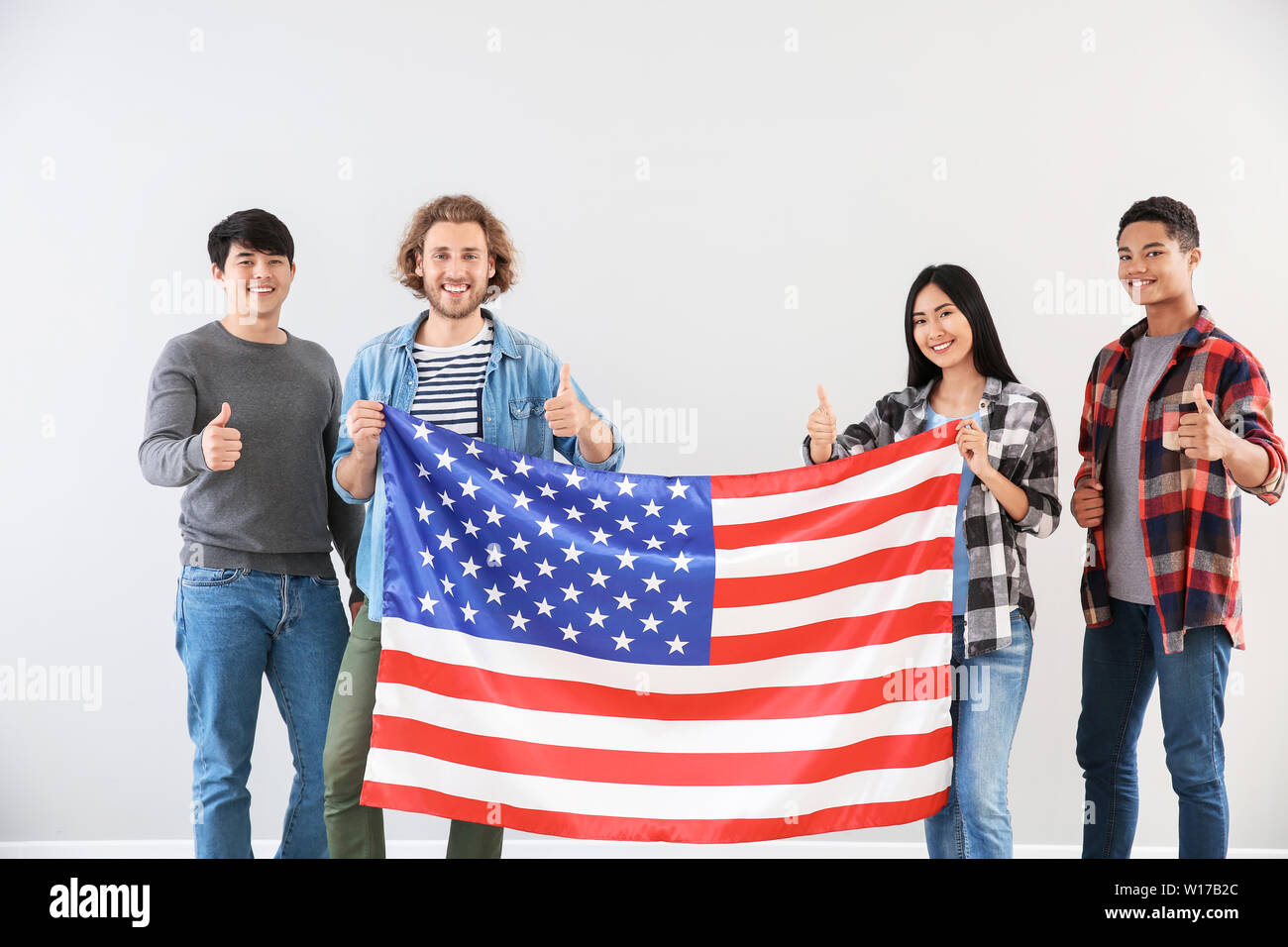 Teenage students american flag hi-res stock photography and images - Alamy