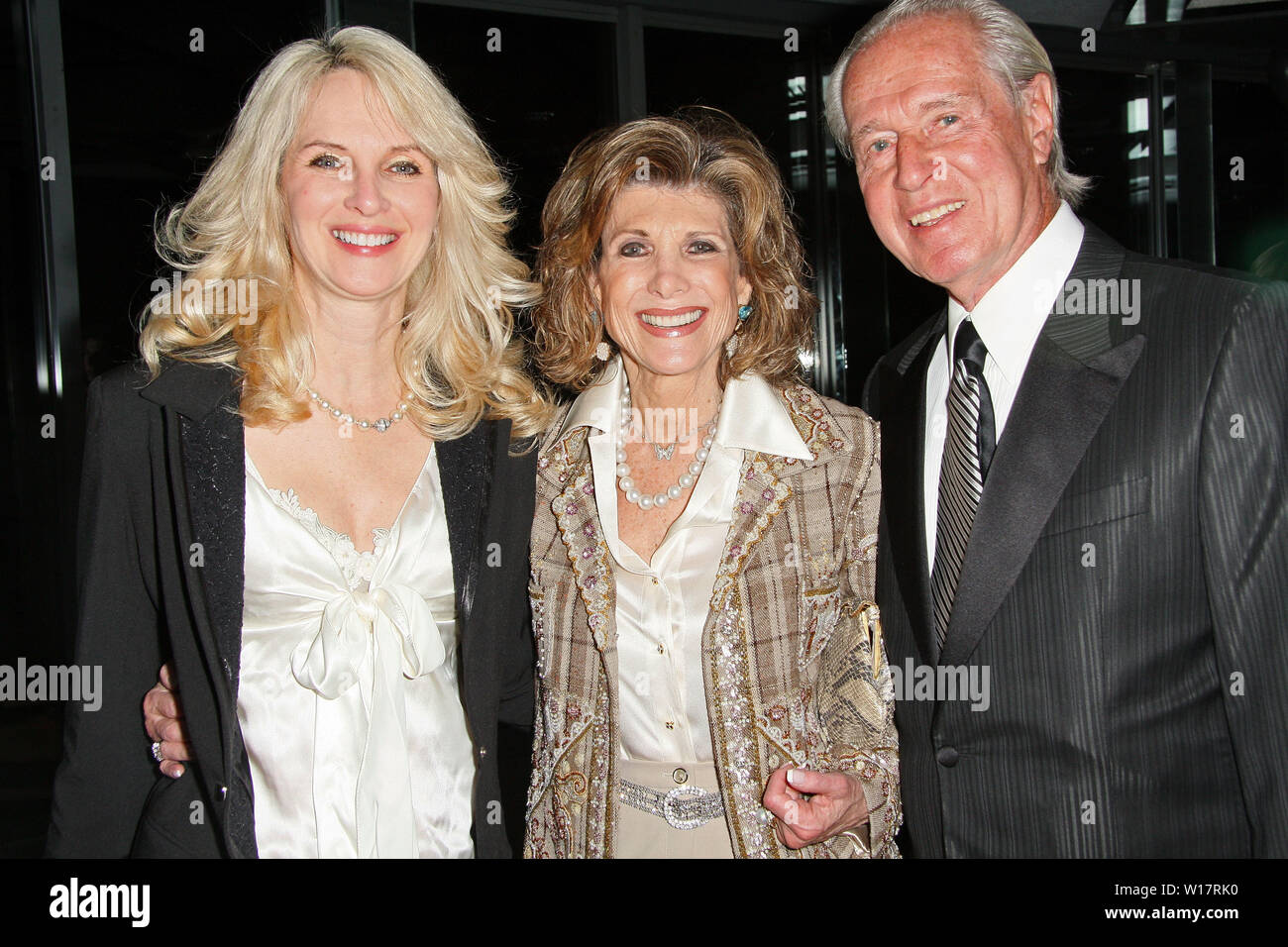 New York, USA. 11 February, 2009. Sara Herbert-Galloway, Ellie Wohl ...