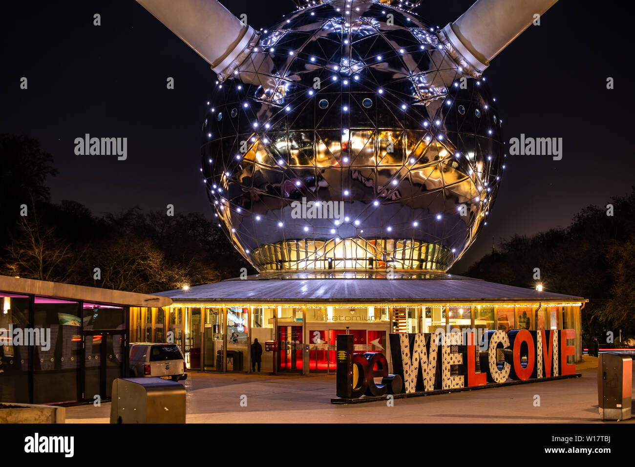Atomium At Night High Resolution Stock Photography and Images - Alamy