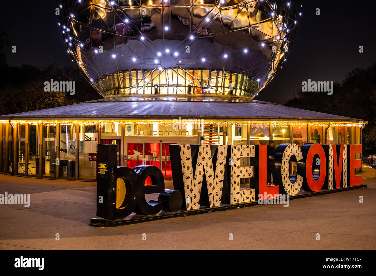 Atomium At Night High Resolution Stock Photography and Images - Alamy